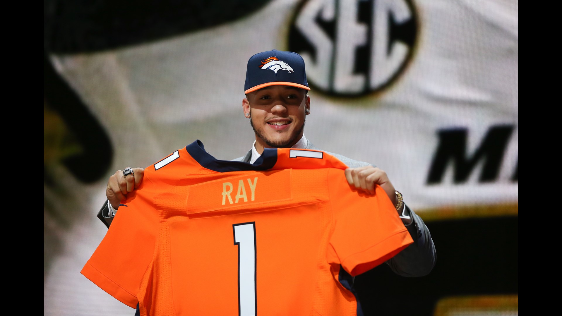 Broncos notebook: Connecting Doss with Sherman, how Lacy helped Ray ...