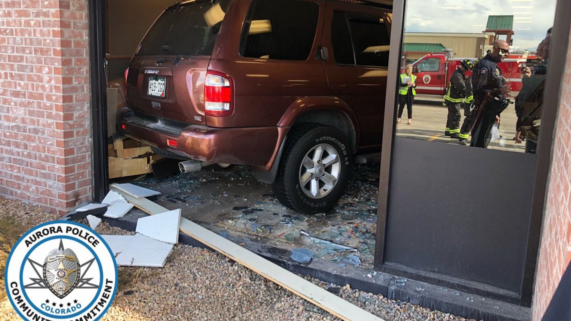 5 injured after car crashes into Aurora IHOP | 9news.com