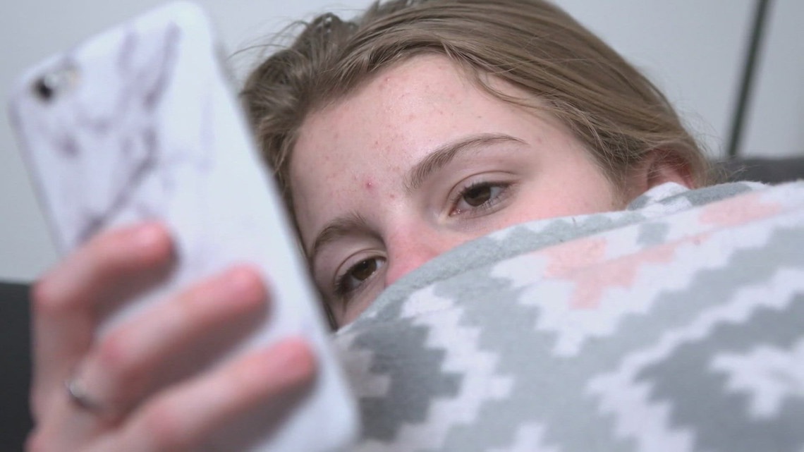 Experts sound alarm on 'antisocial century' | 9news.com