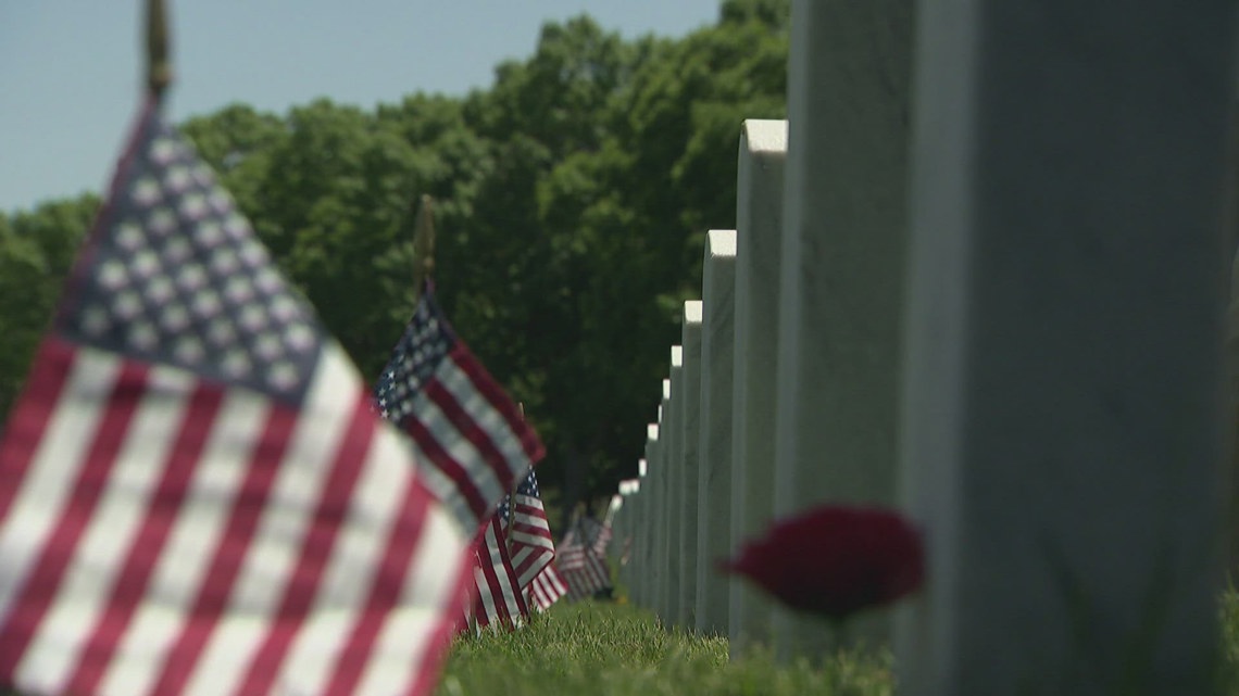 Hundreds attend Memorial Day ceremony at Fort Logan National Cemetery ...