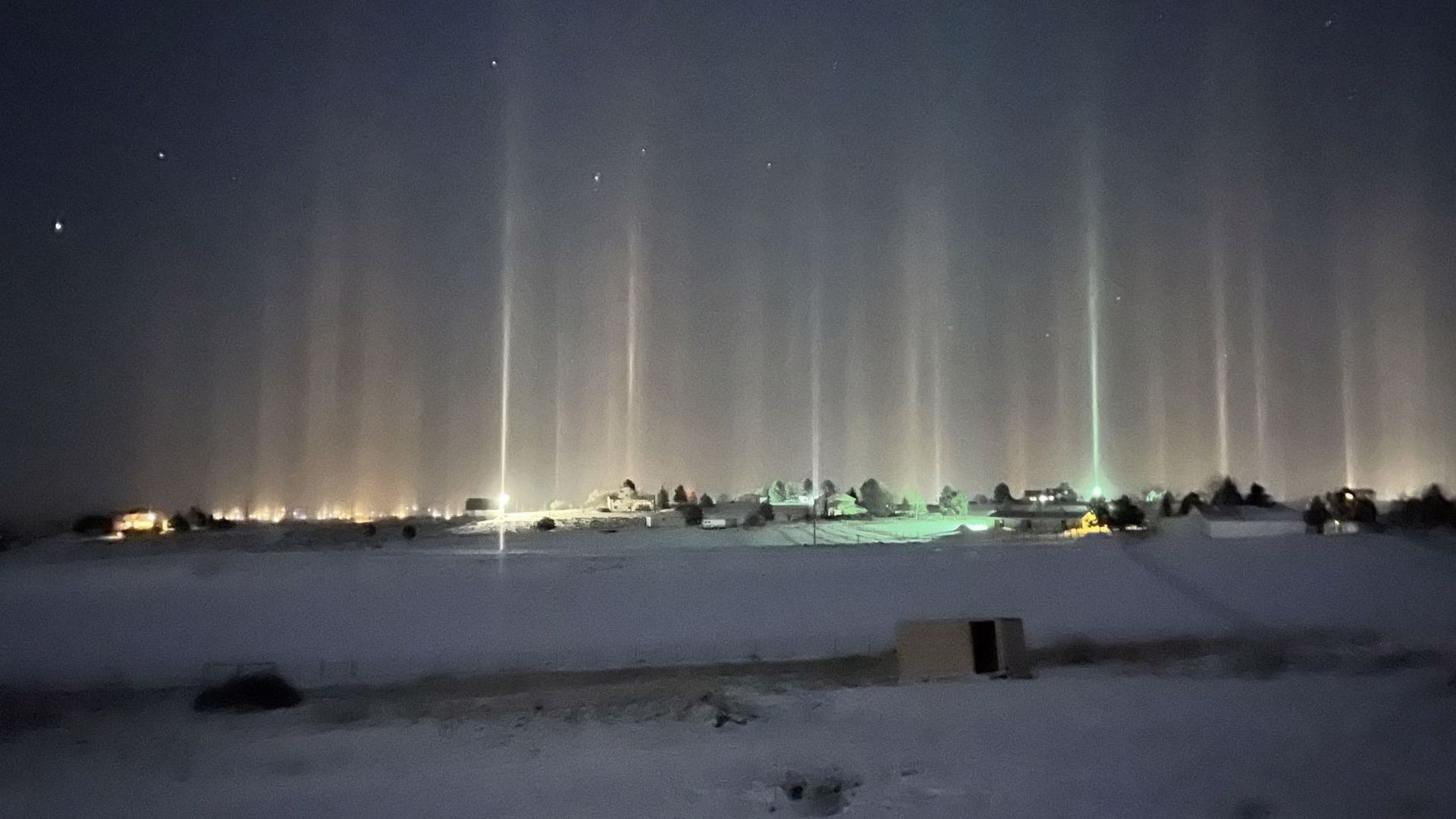Why there were strange beams of light shining into Colorado sky | 9news.com