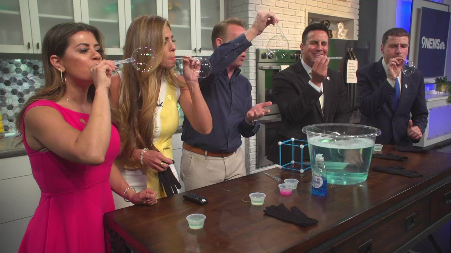 Bubble science with Steve Spangler | 9news.com