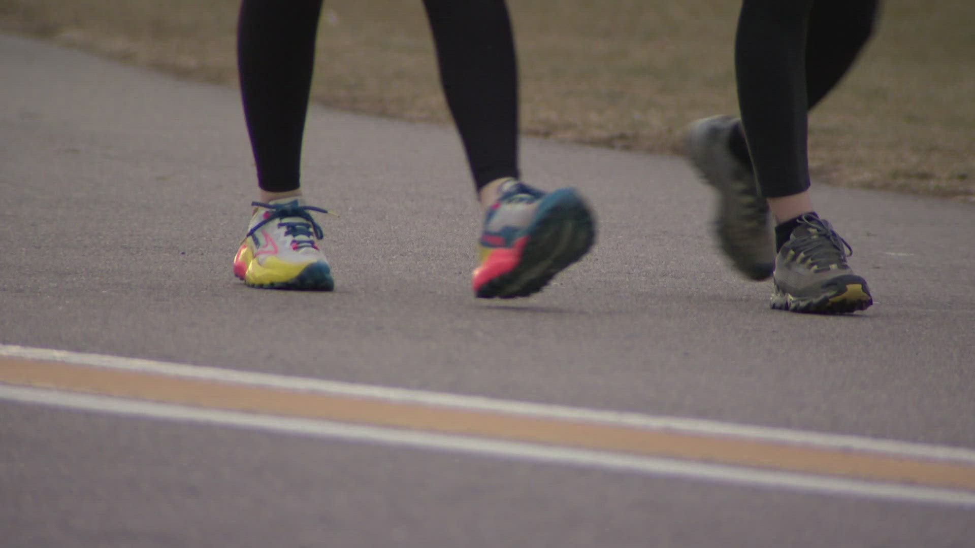 Video shows trooper stop wrong-way driver on Highway 6 | 9news.com