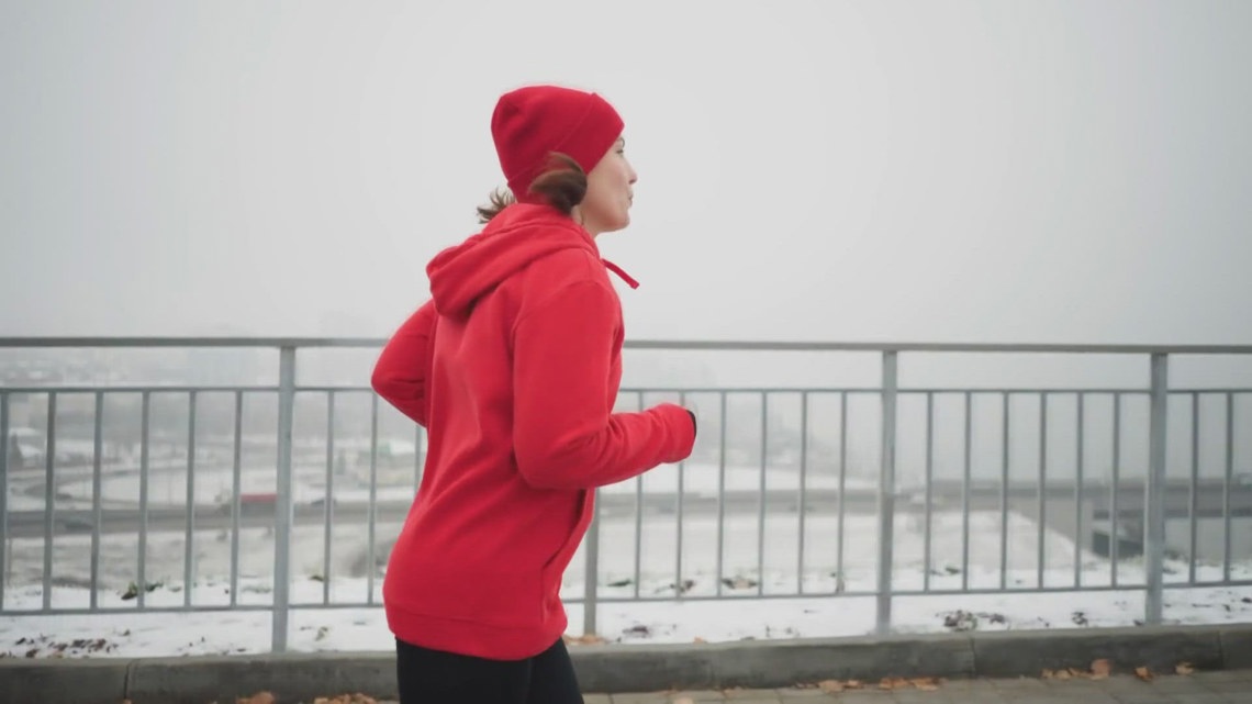 Here's how strength training can help those going through menopause ...