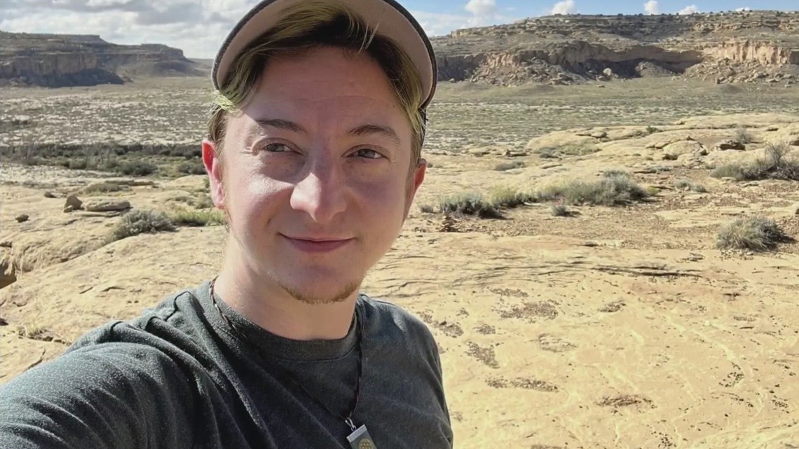 Sheriff's office resumes search for missing kayaker | 9news.com