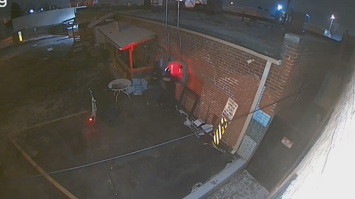 Surveillance video: Thieves take $800 of copper wiring from Denver ...