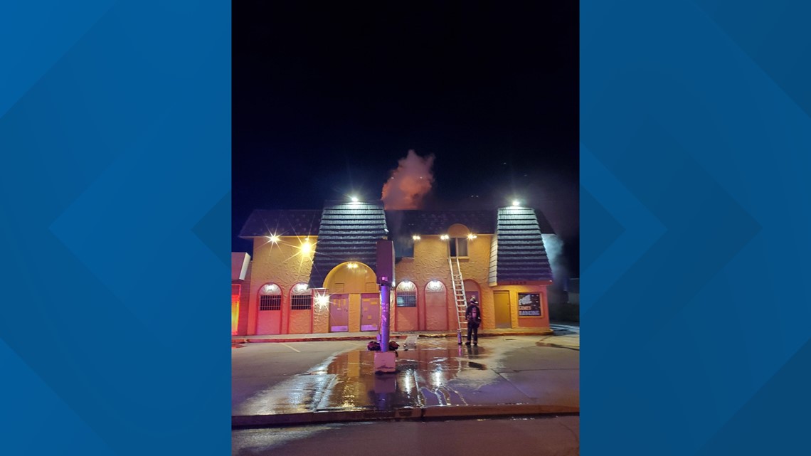 2 injured after Aurora structure fire | 9news.com