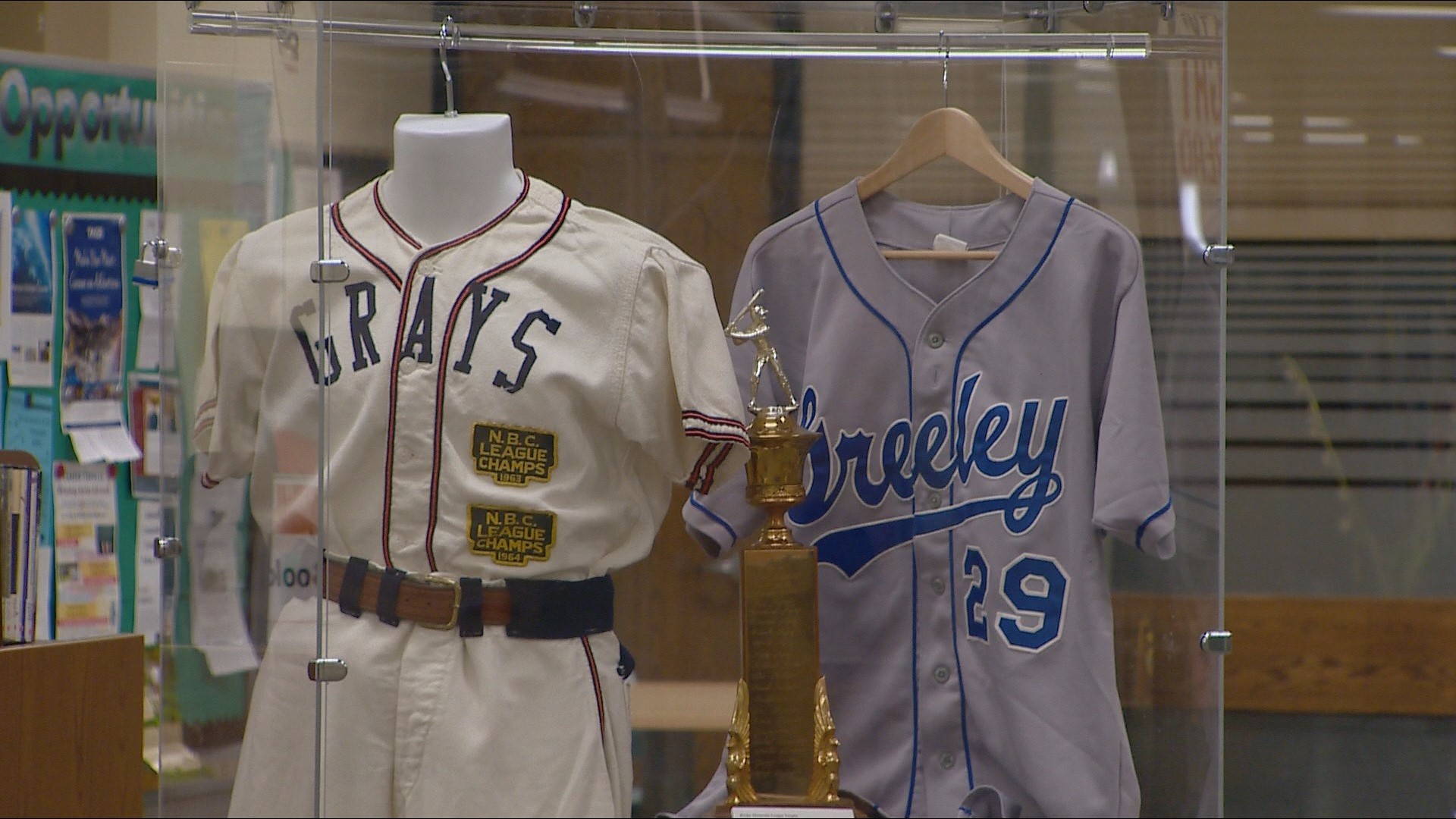Exposición en Colorado destaca la contribución latina al béisbol ...
