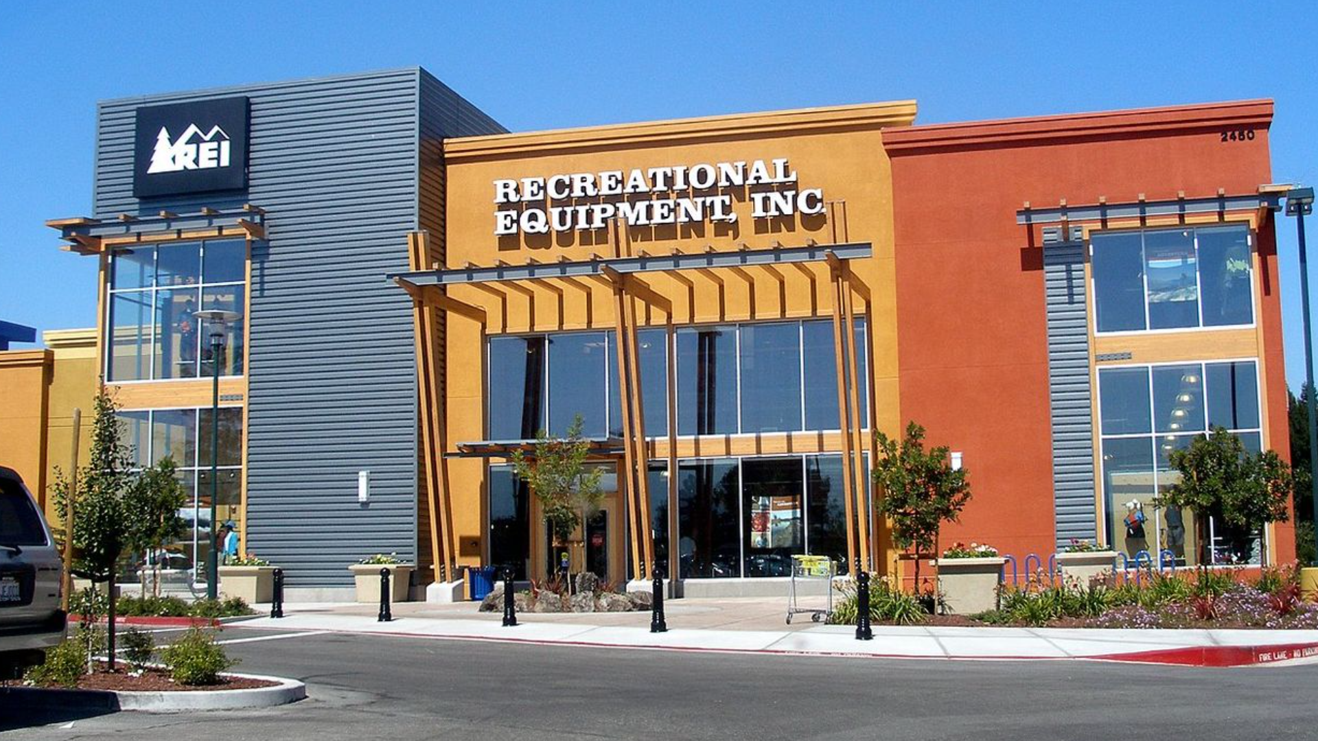 REI to close its 180 locations on Black Friday | 9news.com