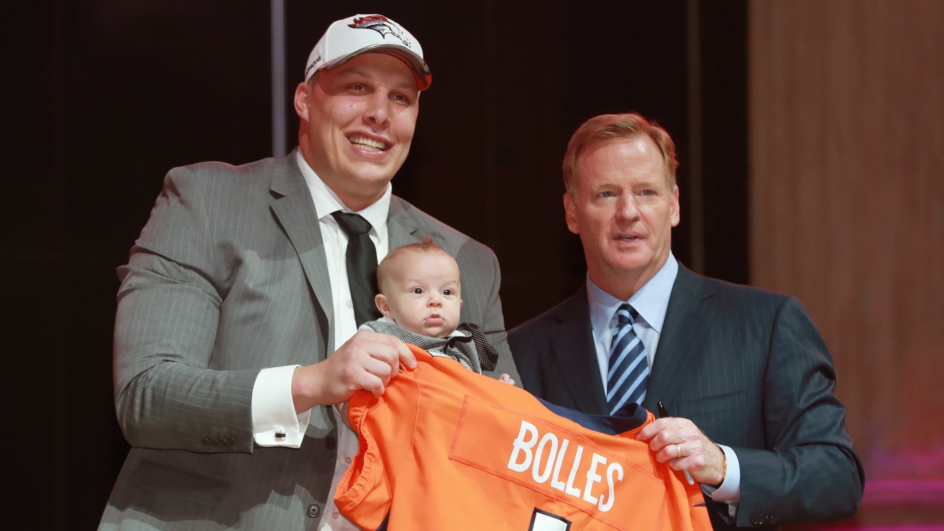 Garett Bolles takes on Apraxia speech challenge confronting son | 9news.com