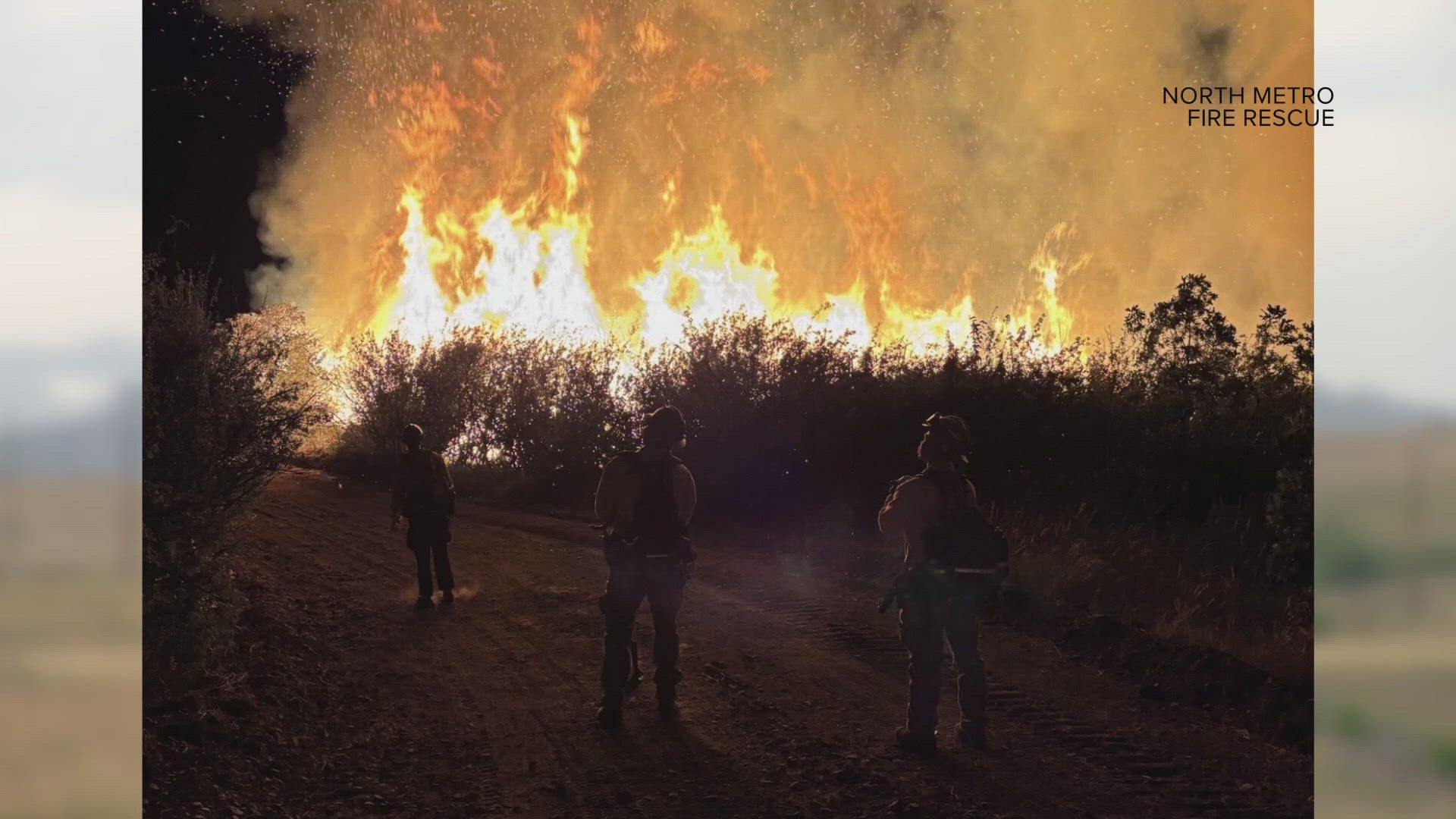 North Metro fire crew battles Elk Fire in Colorado | 9news.com