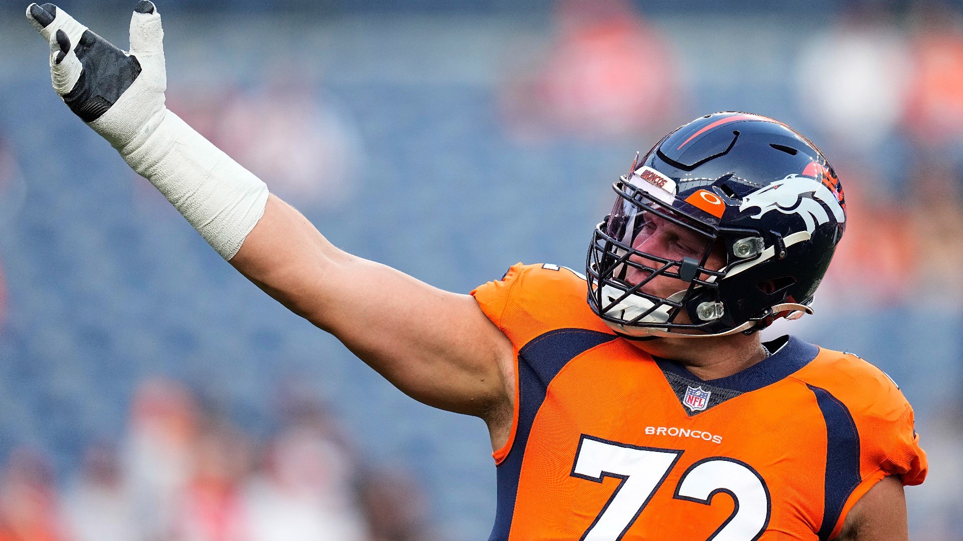 Denver Broncos take on the Kansas City Chiefs Sunday at Arrowhead ...