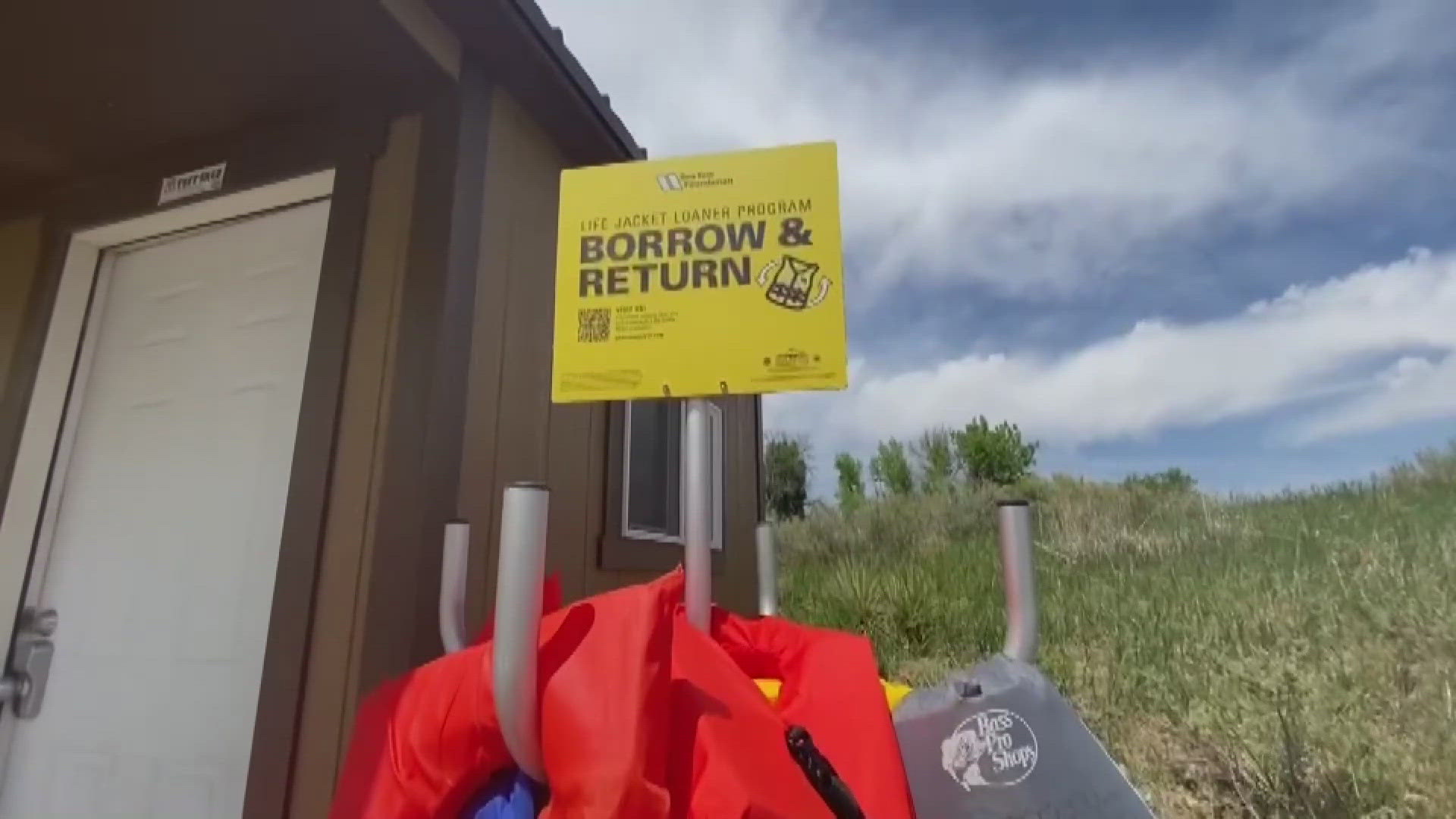 Colorado Parks and Wildlife boosts safety with life jacket stations ...