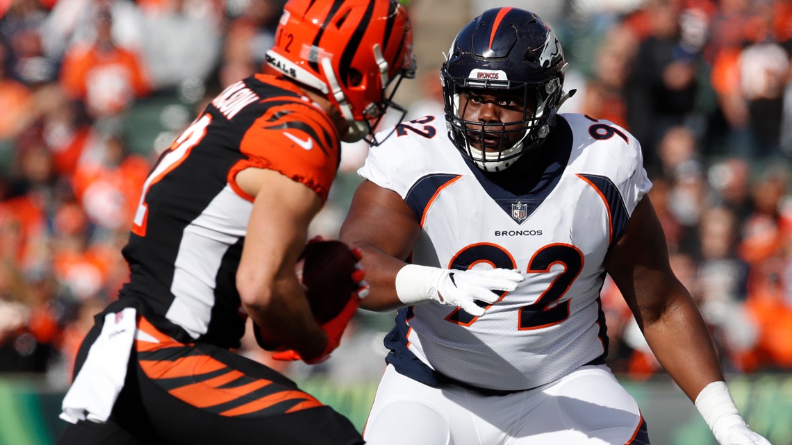 Broncos bring back valuable reserve Zach Kerr | 9news.com