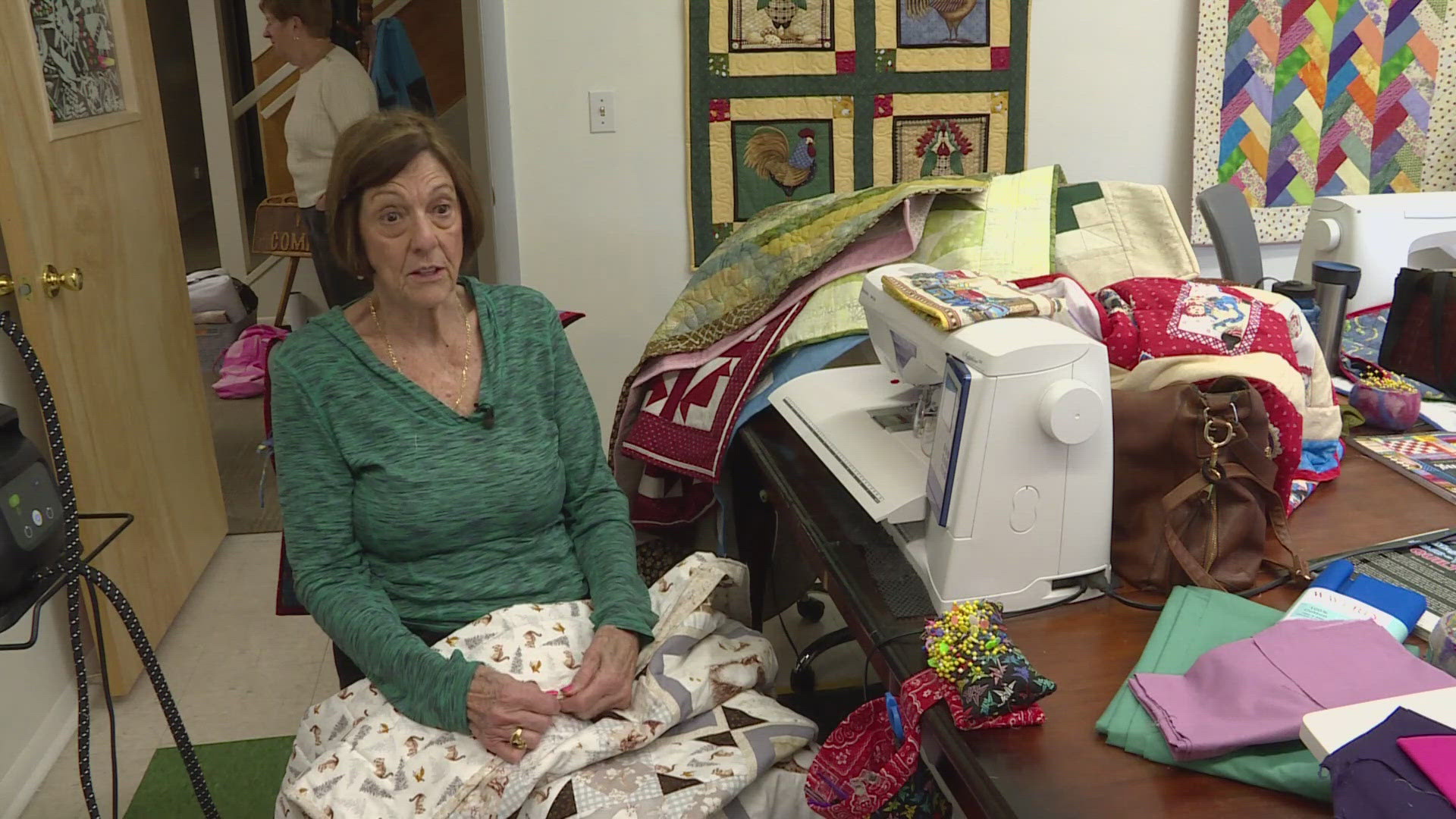 Quilters help comfort students from Evergreen High School | 9news.com