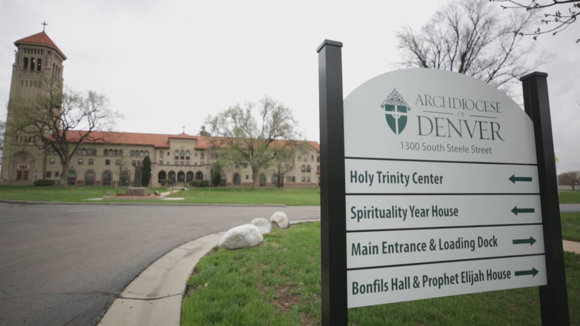 Letter surfaces alleging abuse from Colorado priest Neil Hewitt after ...