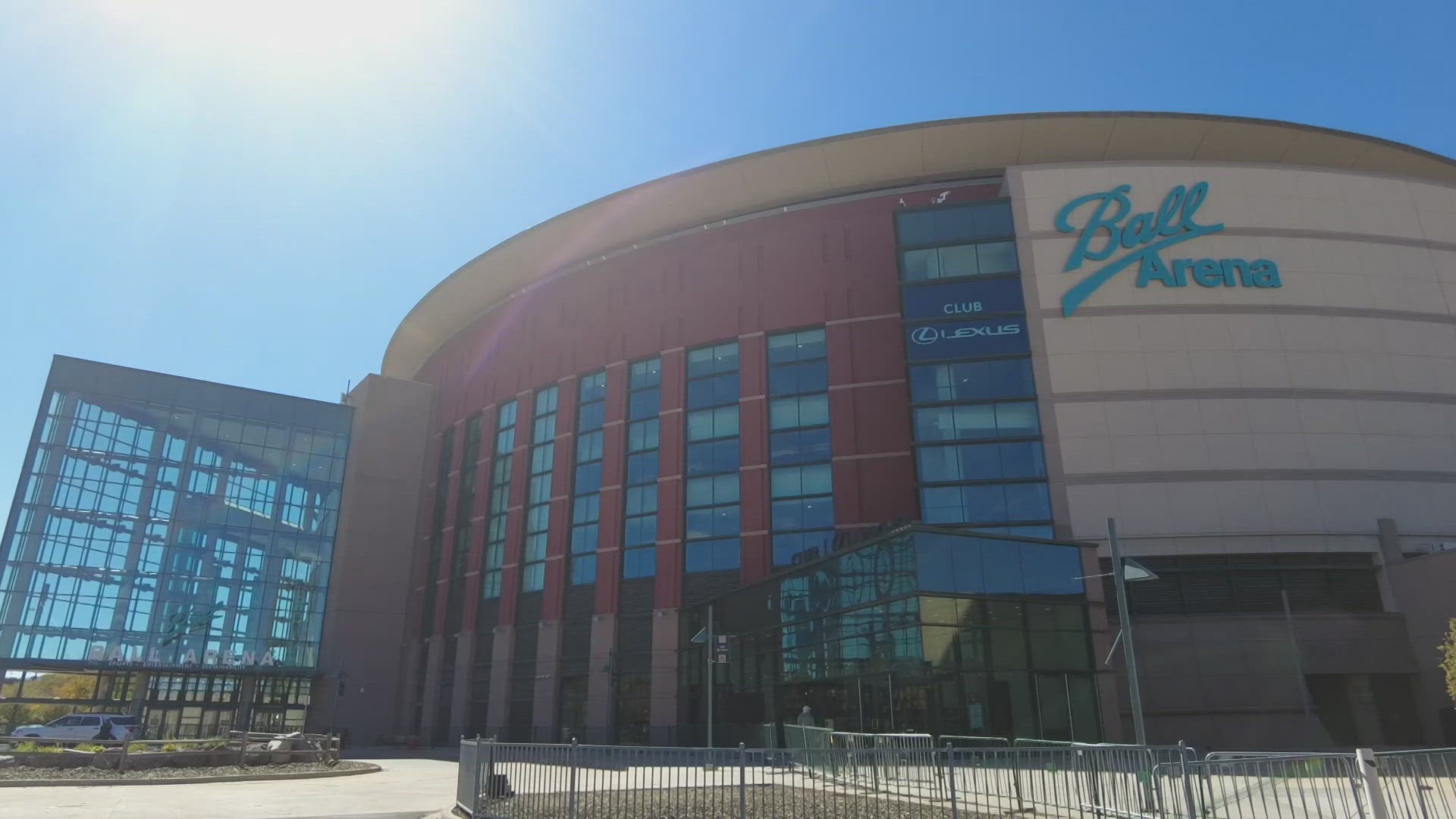 Ball Arena cuts food, beer prices for fan-friendly menu | 9news.com