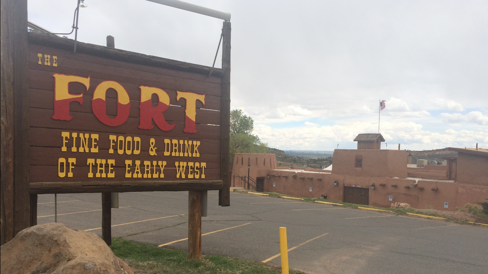 Stegosaurus fossil dinosaur license plate approved in Colorado | 9news.com