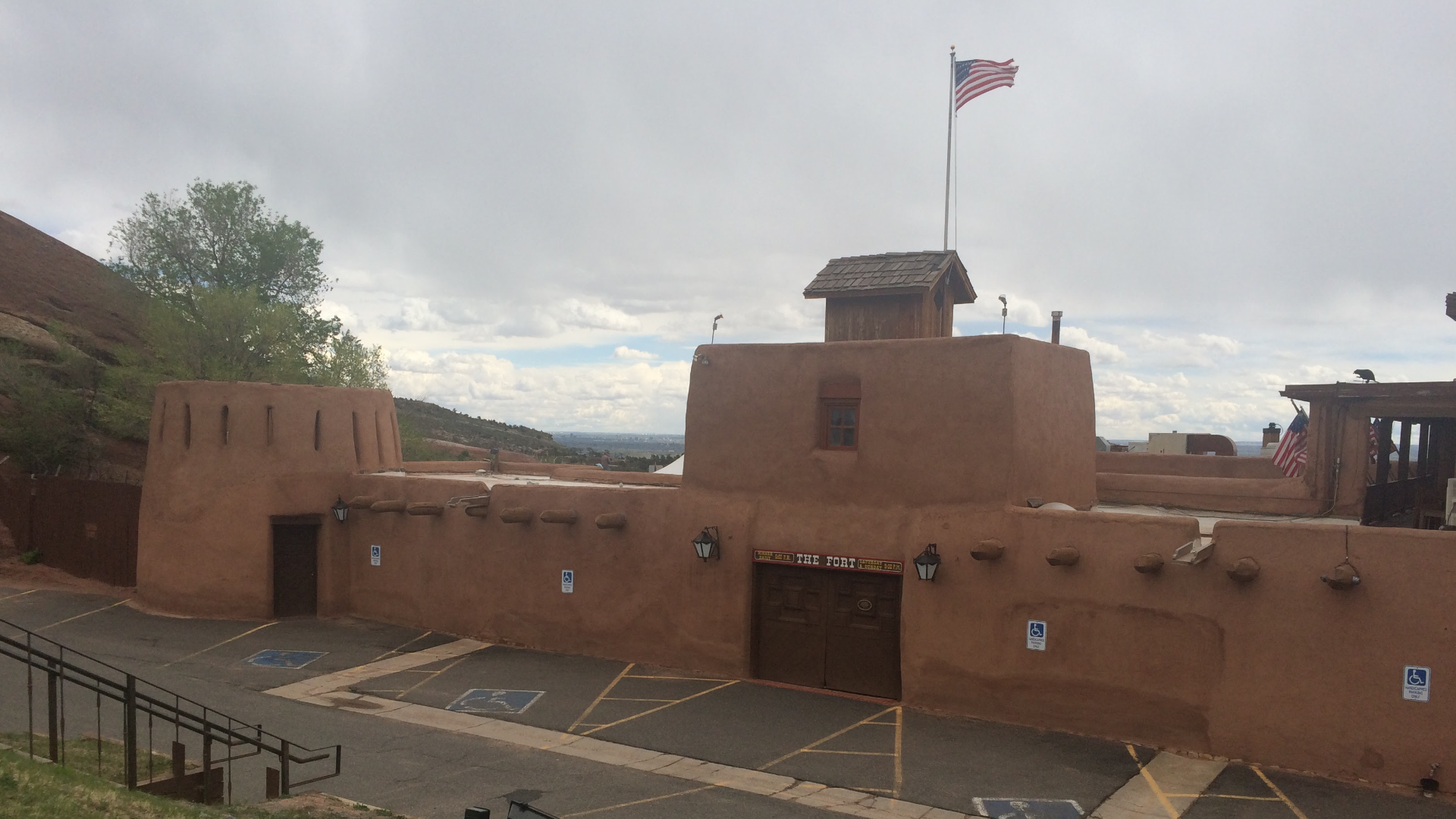 Stegosaurus fossil dinosaur license plate approved in Colorado | 9news.com