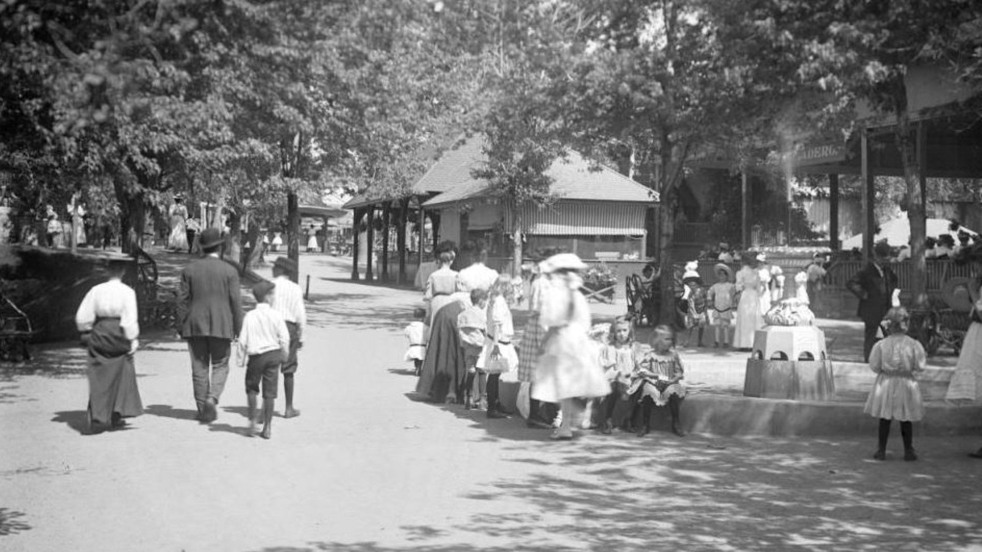 Elitch Gardens celebrates 135 years in Denver history | 9news.com