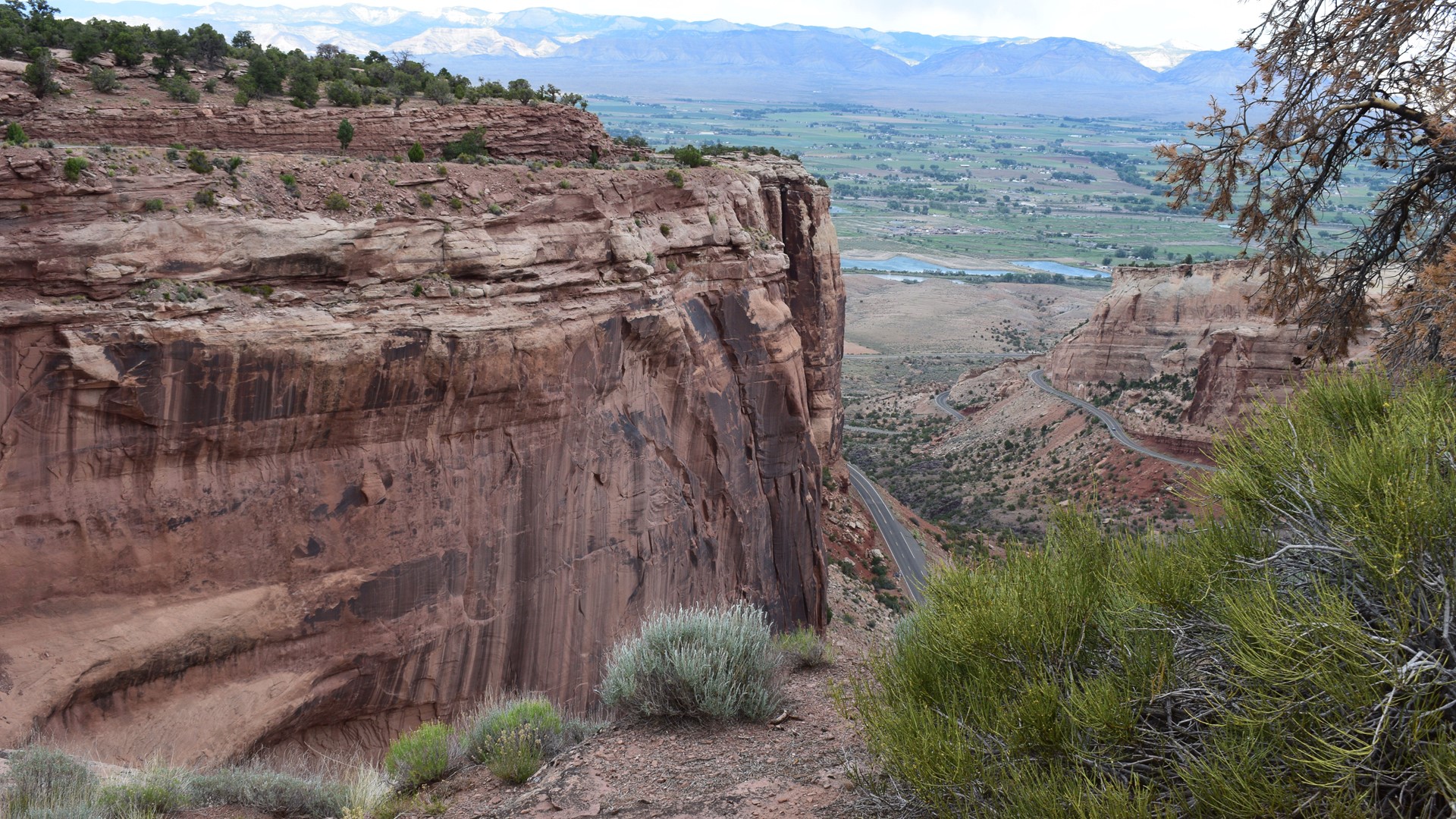 This Colorado town might remind you of Moab (and you could actually ...