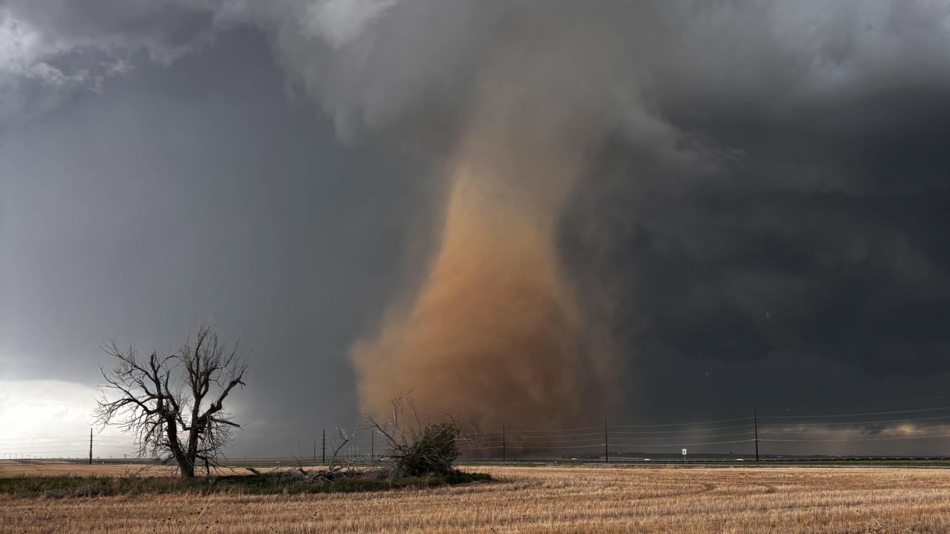 Elbert County, Colorado residents cleaning up after tornado damaged ...