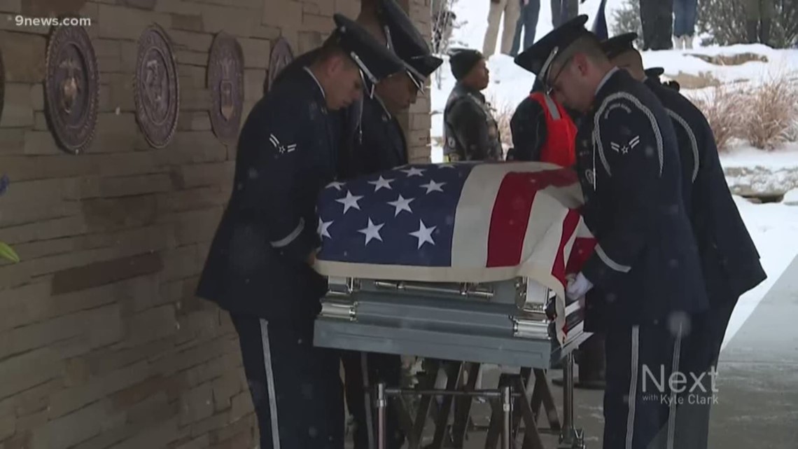 Strangers attend funeral for Colorado veteran without family | 9news.com