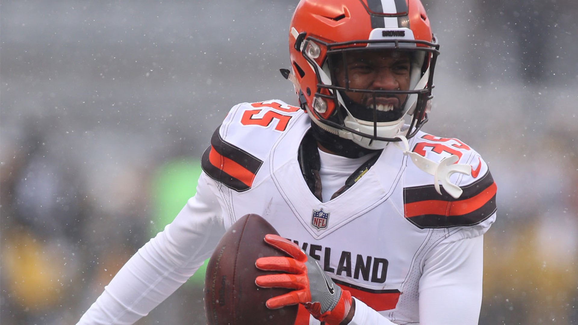 Broncos reach back in their scouting reports to claim C.J. Smith ...
