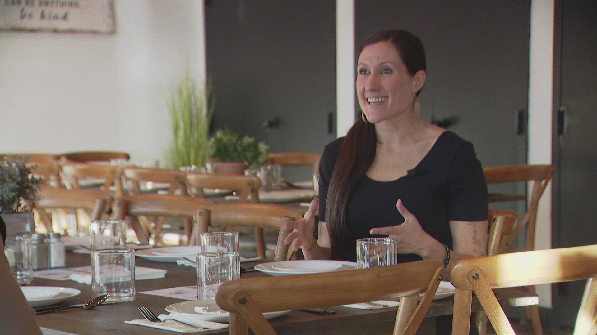 New Castle Rock restaurant aims to help people with free meals | 9news.com