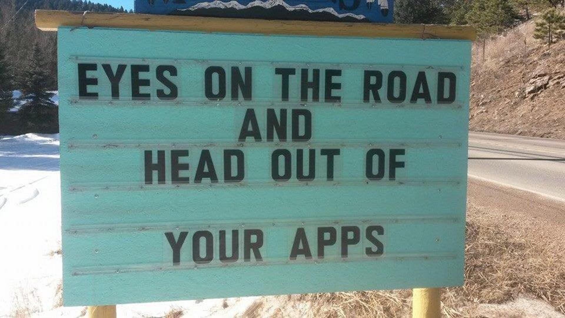 The story behind that punny sign in Indian Hills | 9news.com