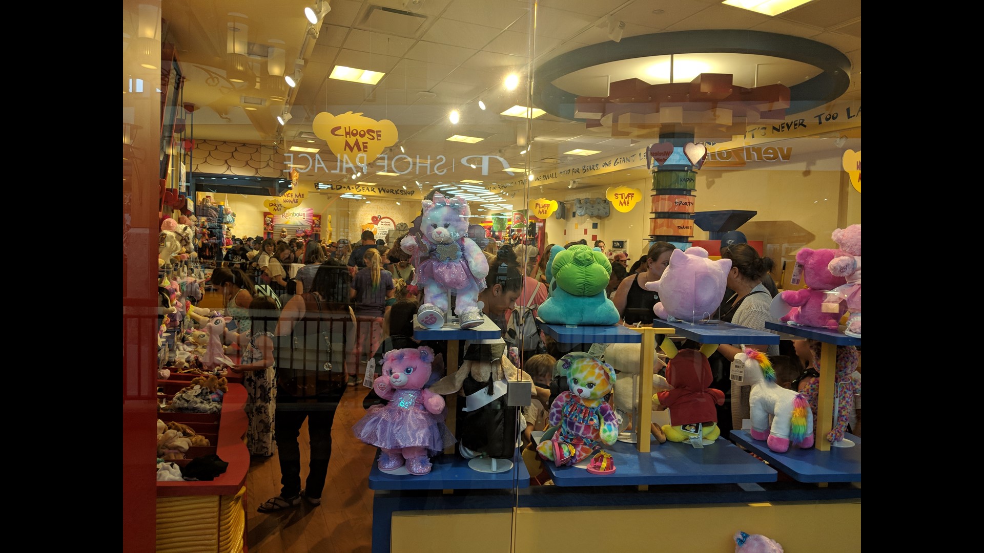 PHOTOS: Long lines at Park Meadows Mall for Build-A-Bear promotion ...