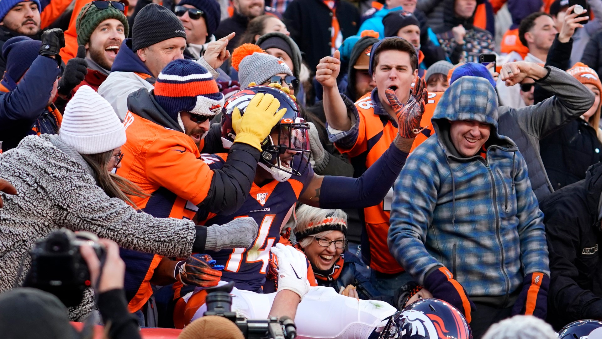 Beginner's Lock! Sutton helps rookie QB enjoy debut as Broncos defeat ...