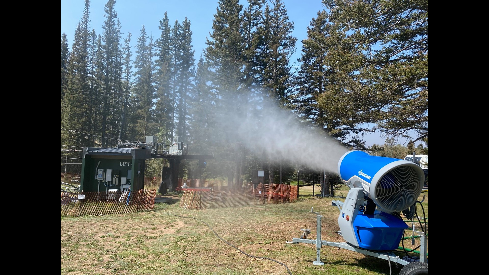 Snow guns fighting wildfires | 9news.com