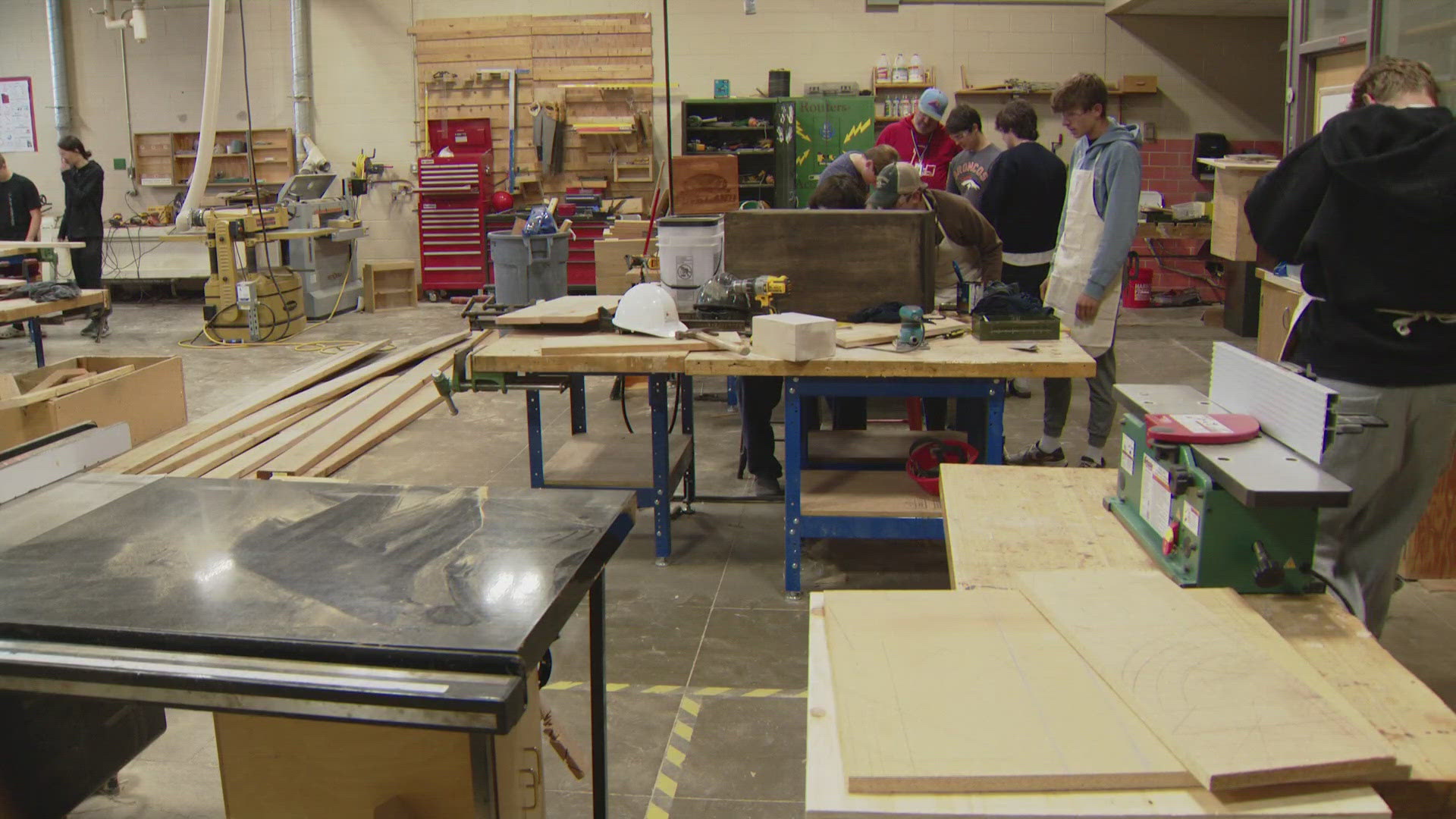 Loveland High School students build outdoor furniture for youth shelter ...