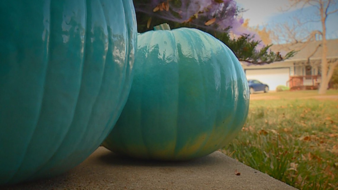 Teal Pumpkin Project helps kids with food allergies enjoy Halloween ...