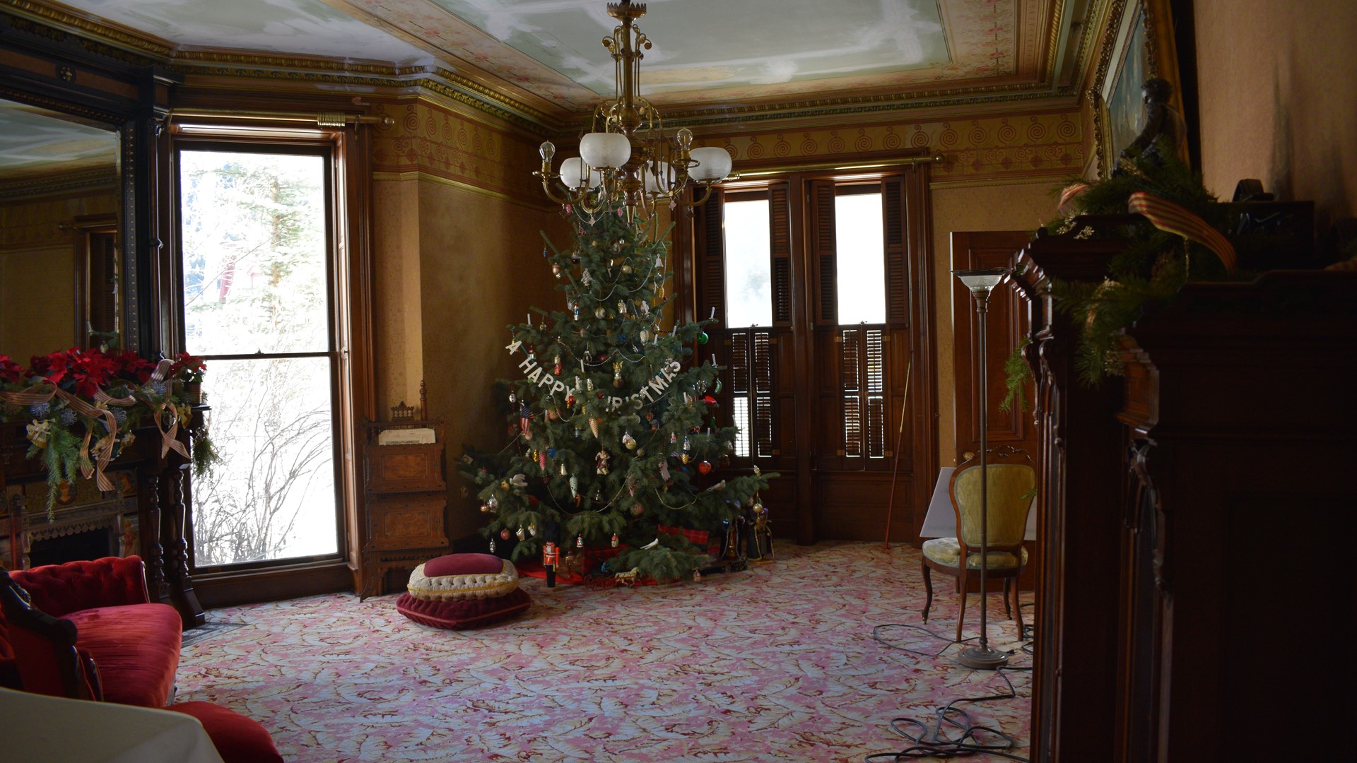 Take a photo tour of Georgetown during the holidays | 9news.com