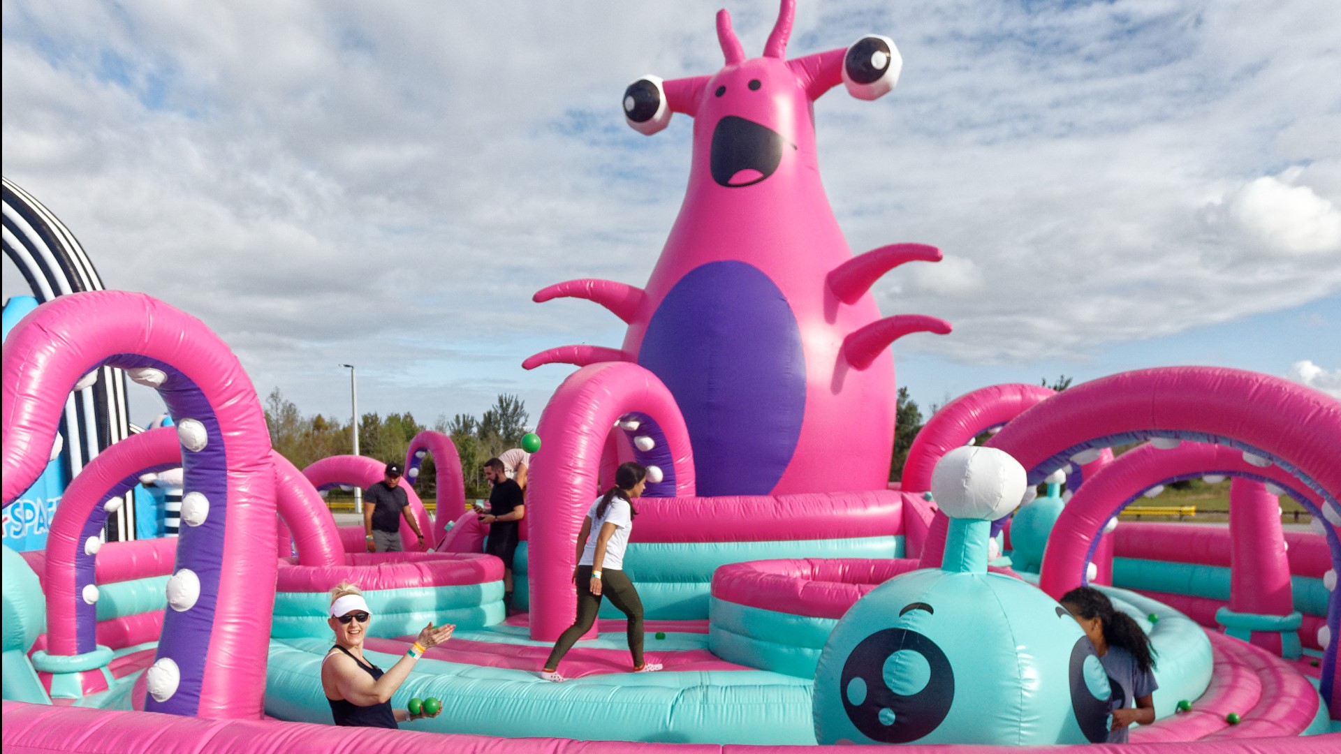 Big Bounce America brings world's largest bounce house to Denver ...