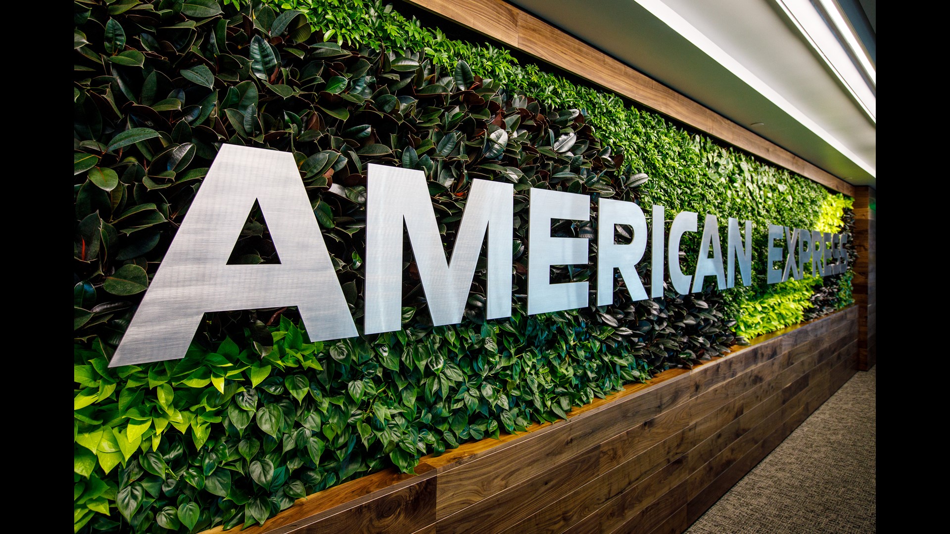 New American Express Centurion Lounge opens at DIA Concourse C | 9news.com