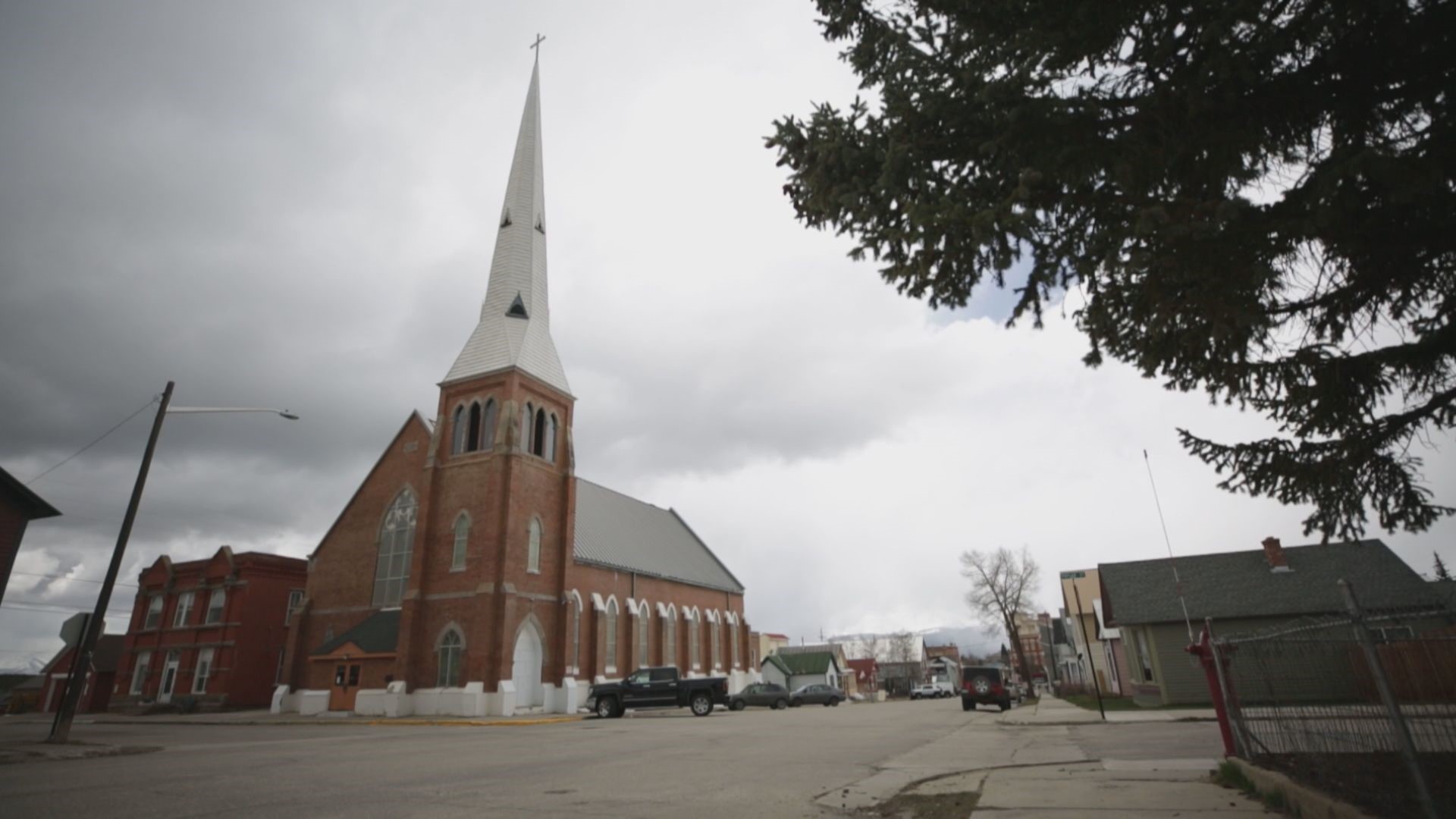 Letter surfaces alleging abuse from Colorado priest Neil Hewitt after ...