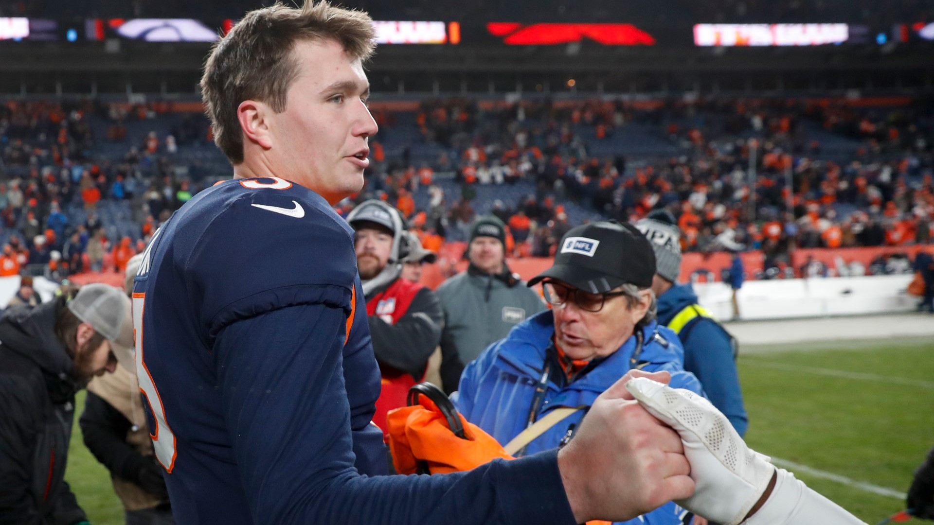 Beginner's Lock! Sutton helps rookie QB enjoy debut as Broncos defeat ...