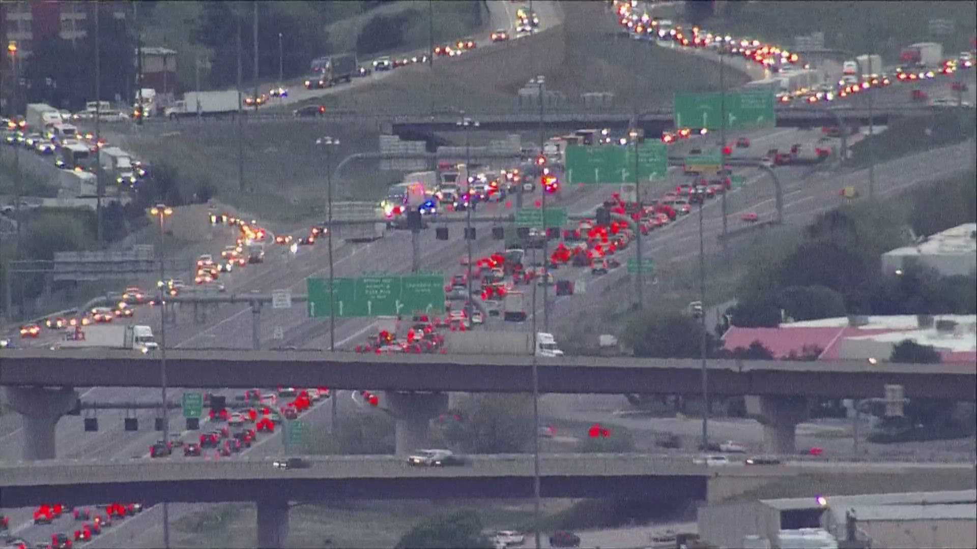 Crash closes westbound I-70 through Aurora | 9news.com