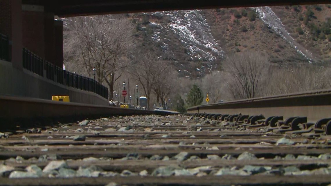 Federal and Colorado leaders oppose Uinta Basin "oil train" | 9news.com