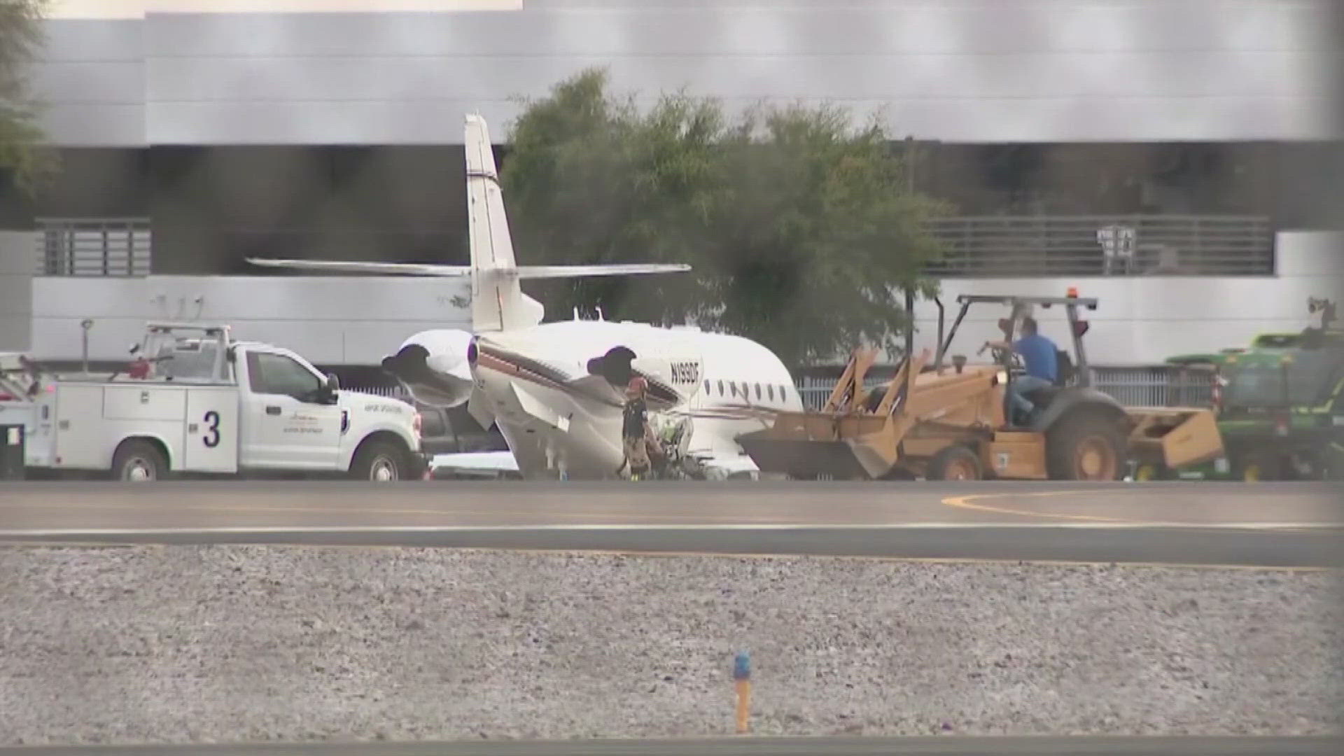 1 dead, 3 injured in Scottsdale crash; plane owned by Motley Crue ...