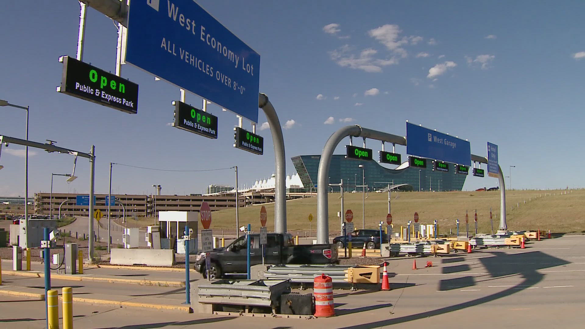 Denver airport boosts security with new parking lot cameras | 9news.com