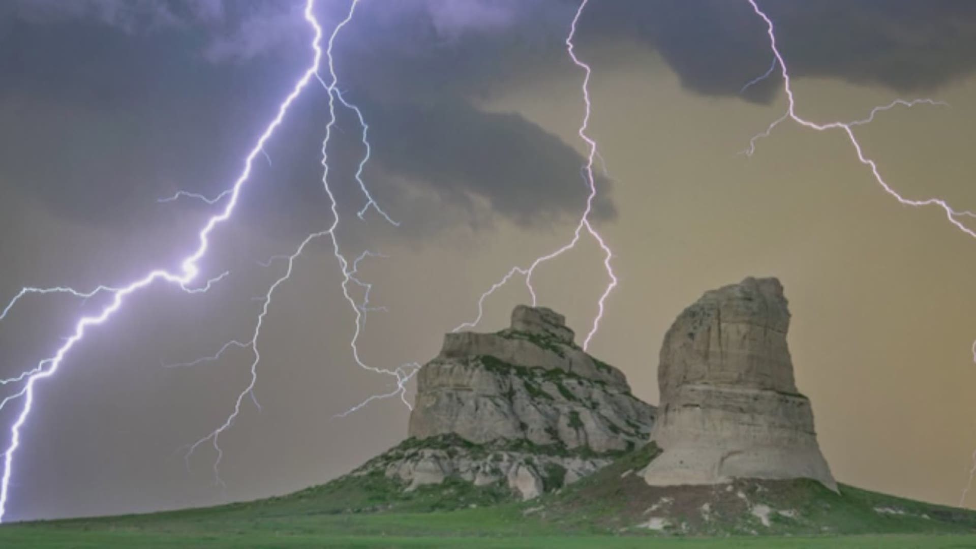 Incredible photos show lightning storm on Nebraska Panhandle | 9news.com