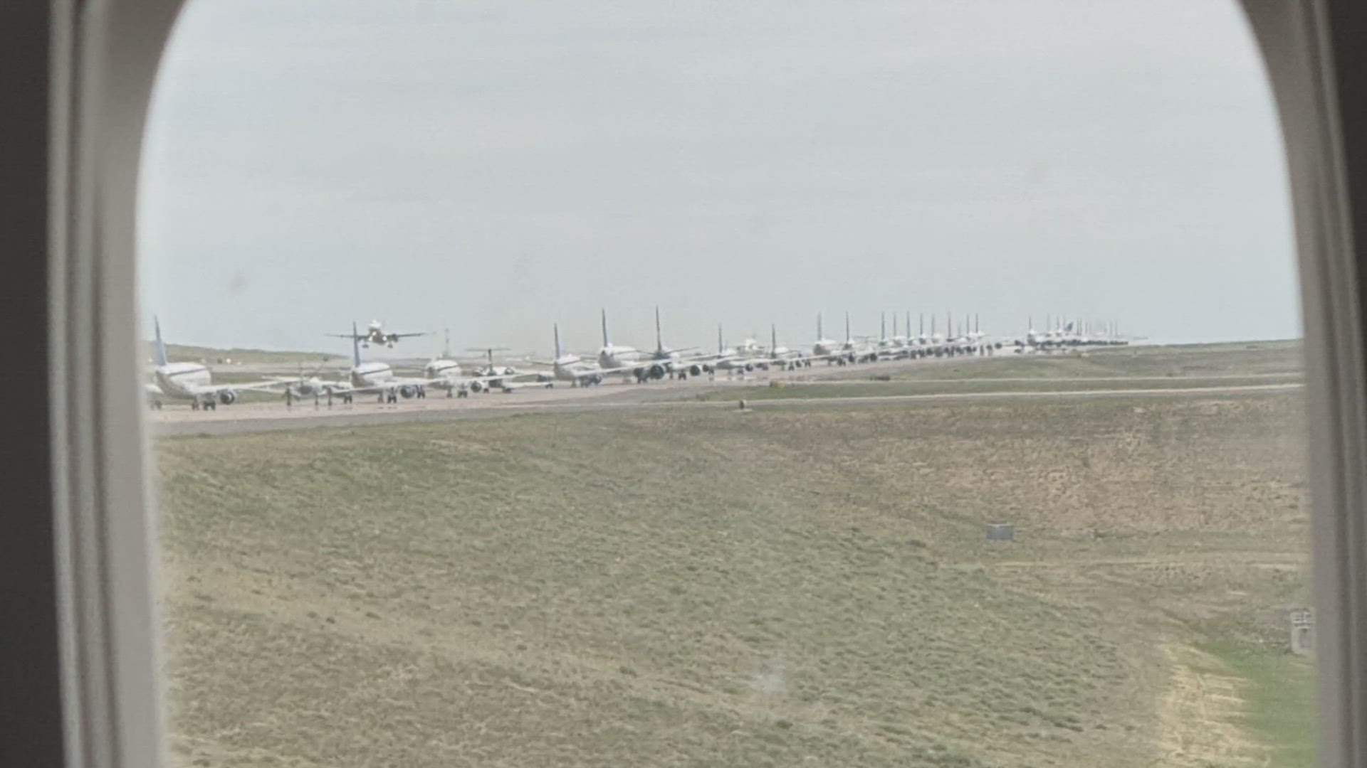 Denver airport sees 813 flight delays Sunday after perfect storm of ...