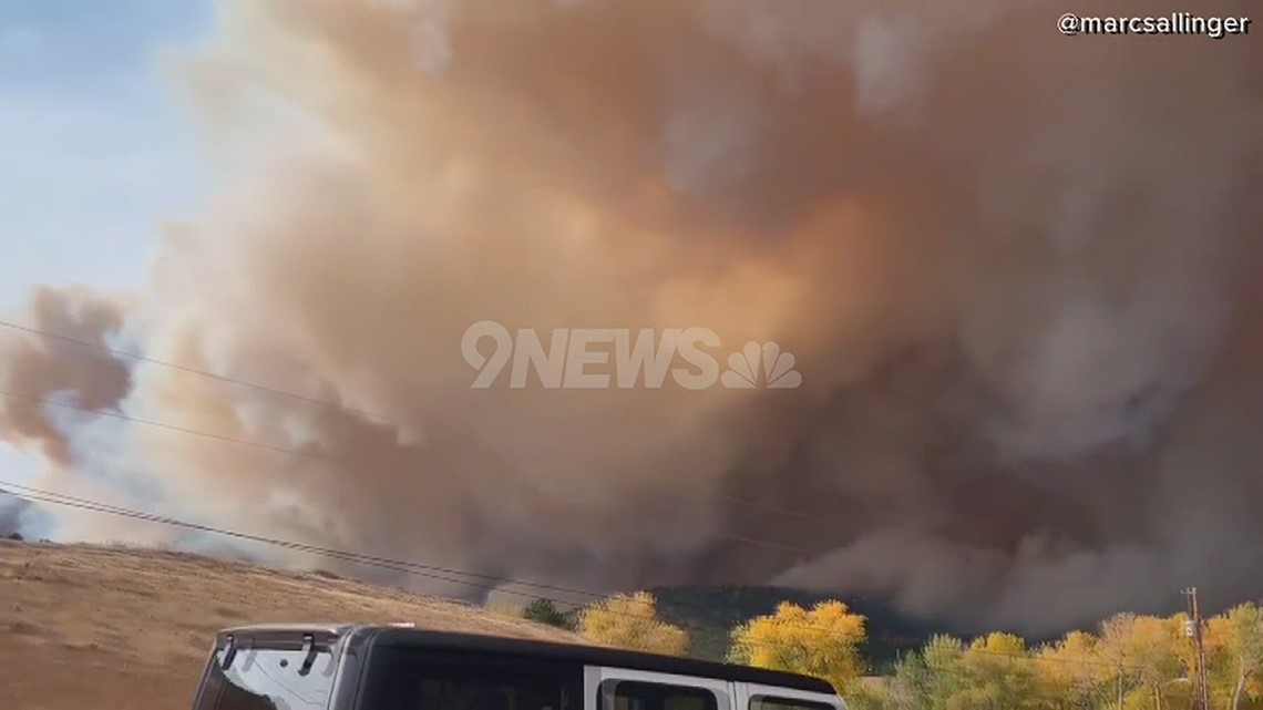 RAW VIDEO: Cal-Wood Fire burns nears land near Boulder | 9news.com