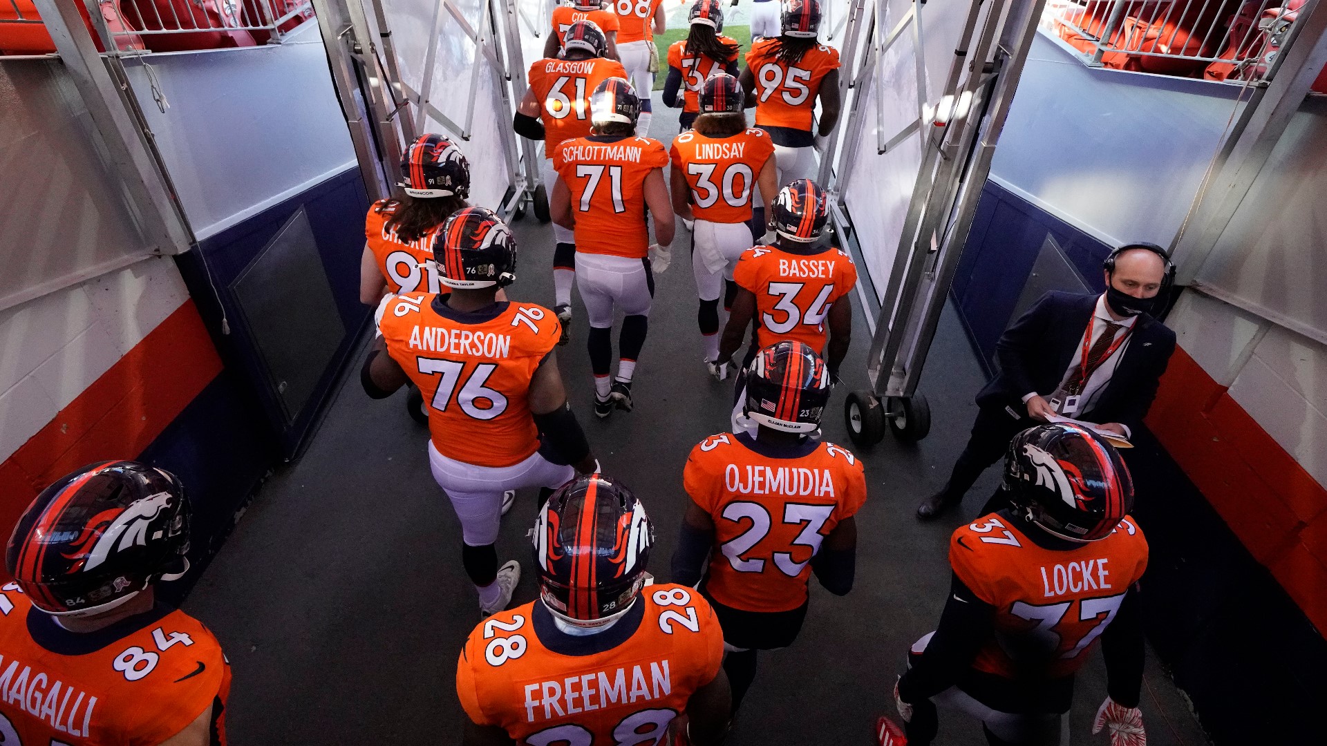 Denver Broncos vs. Miami Dolphins NFL game story | 9news.com