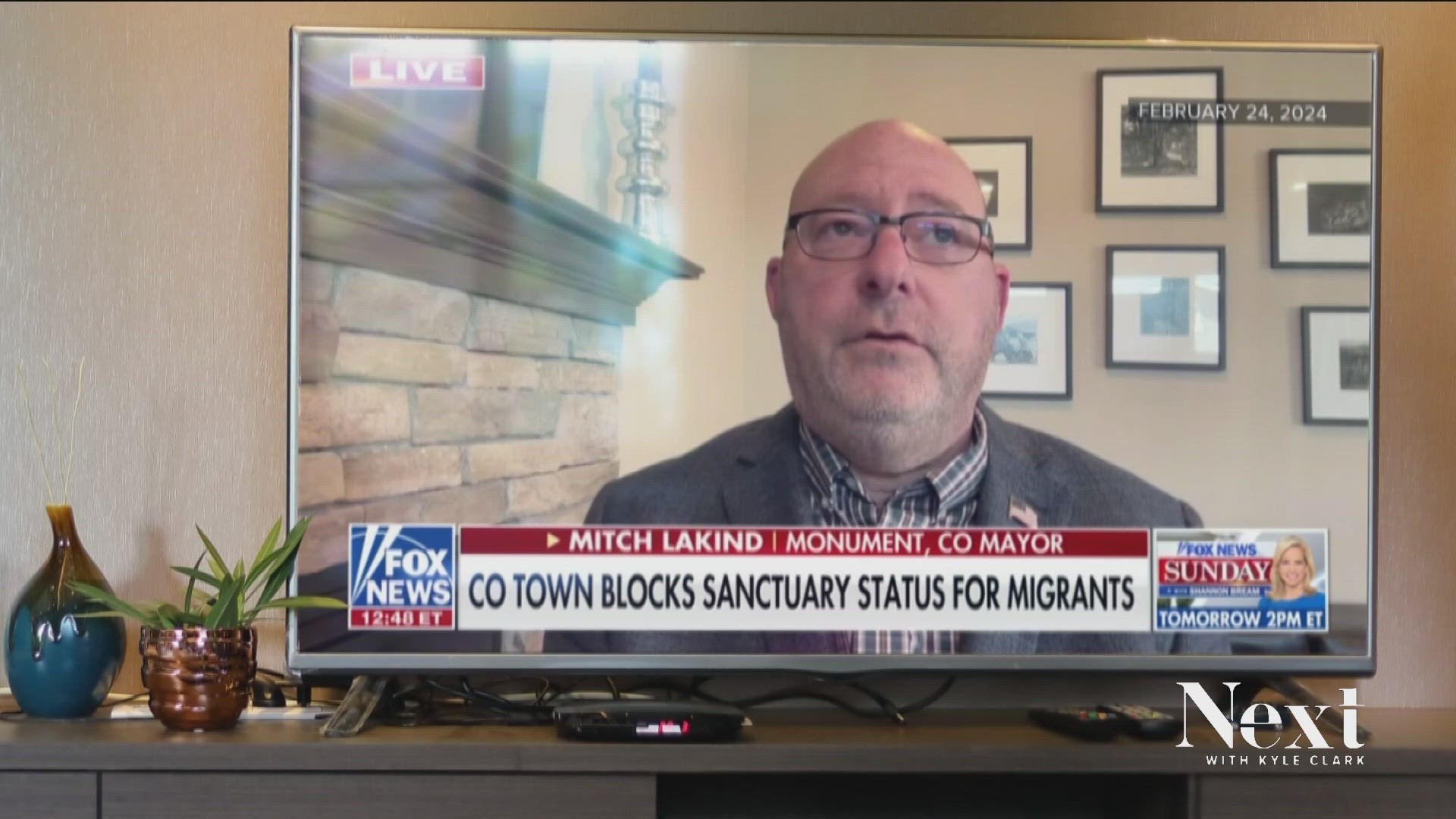 Mayor of Monument, CO, apologizes for spreading migrant misinformation ...
