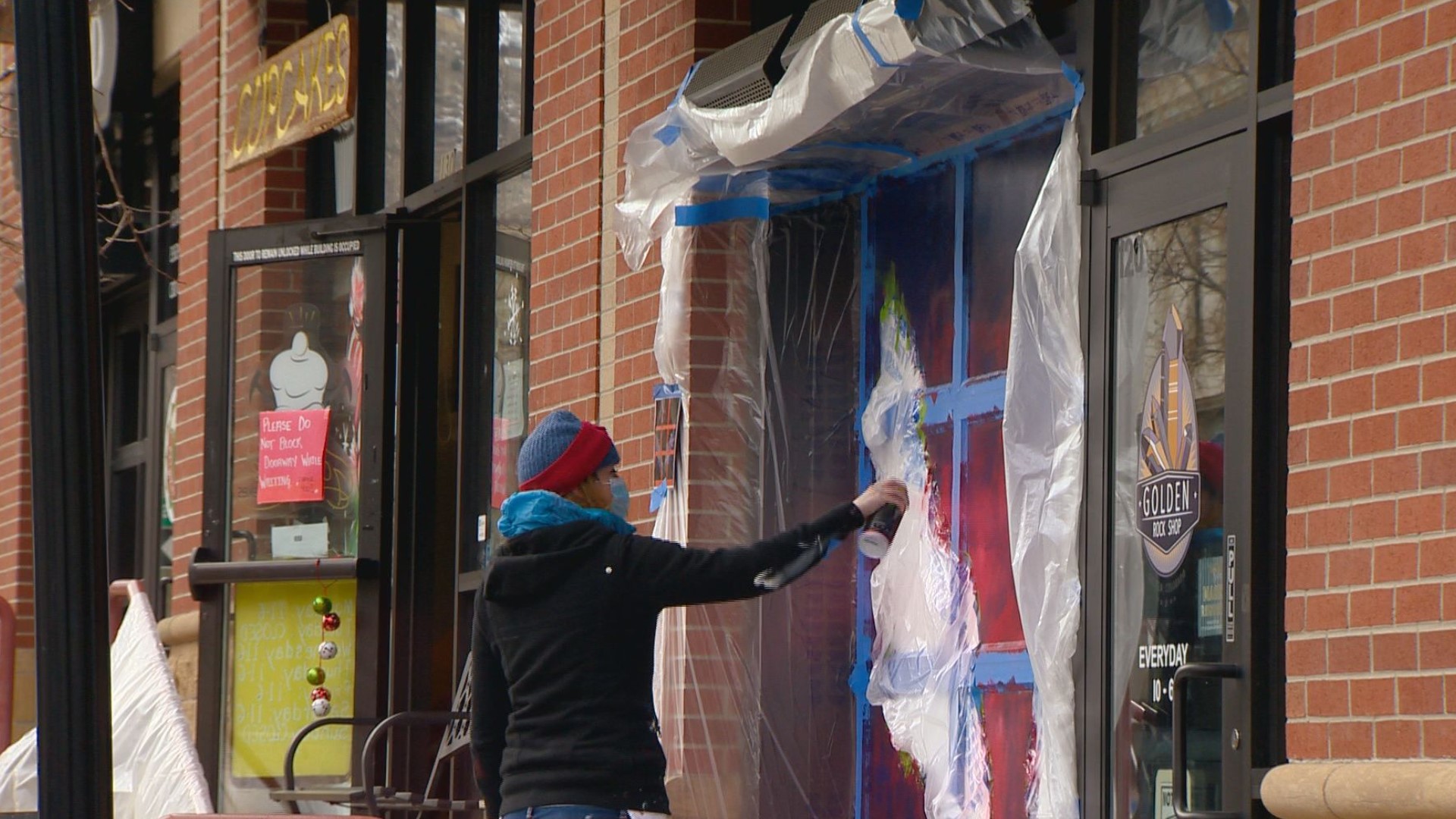 Local artist continues window painting family tradition | 9news.com